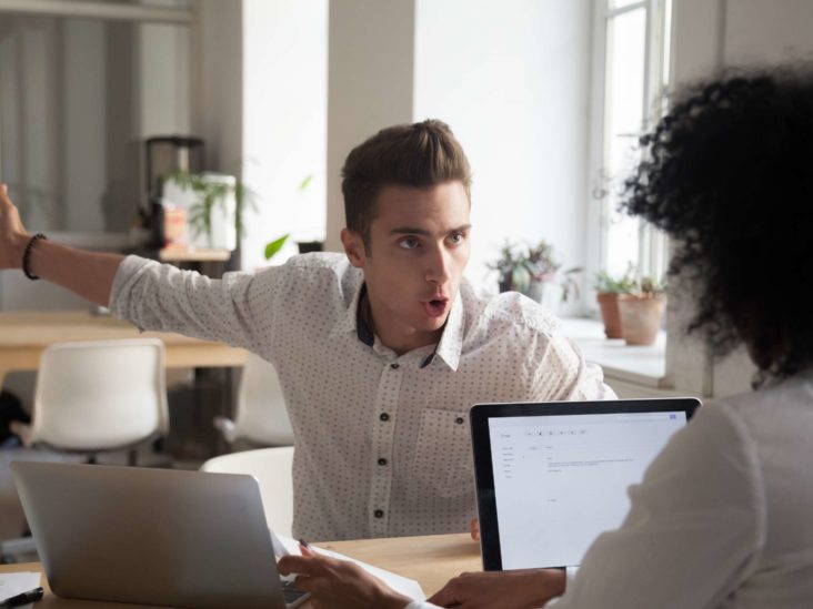 10 вообичаени англиски фрази кои прават да звучите пасивно агресивно во работното место БанкоМетар